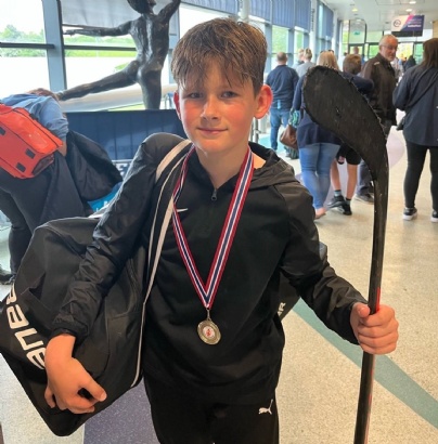 Gordon's School - silver for ice hockey