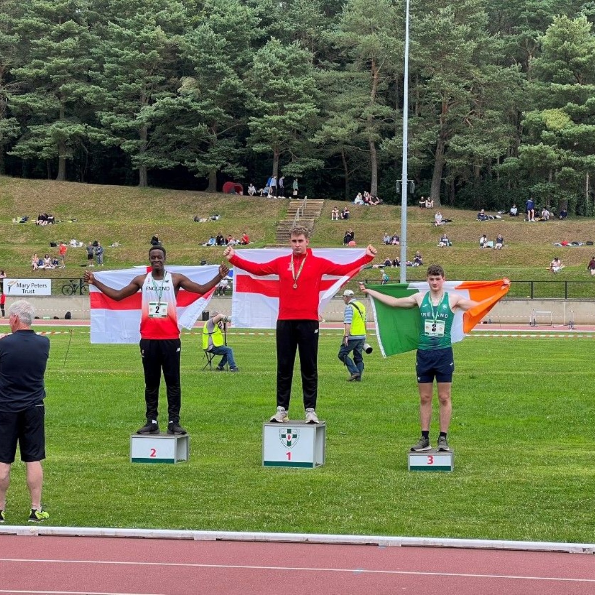 Gordon's School - award for England discus thrower